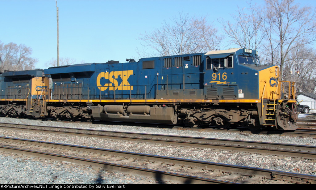 CSX 916